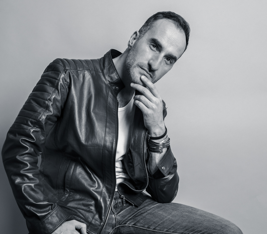 About – James Muller